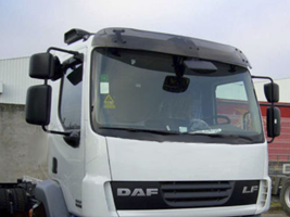 Acryl-Sonnenblende DAF LF Niedrigdach mit Spiegel - Nee Truck Accessoires
