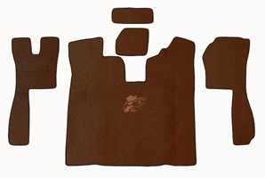 Set mats and engine cover
