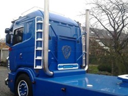 Roof racks and Cabin stairs Truck Accessoires