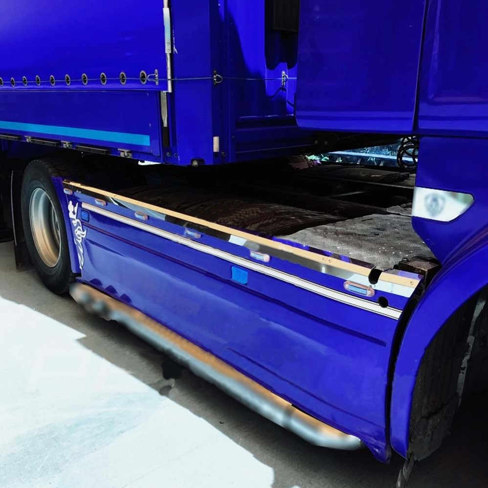 Stainless steel side strip Scania
