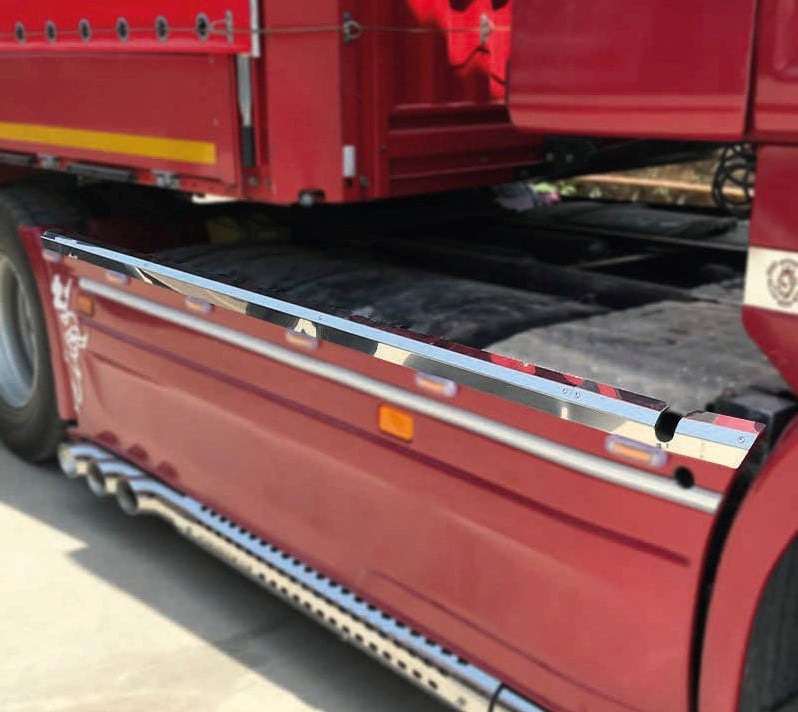 Stainless steel side strip Scania