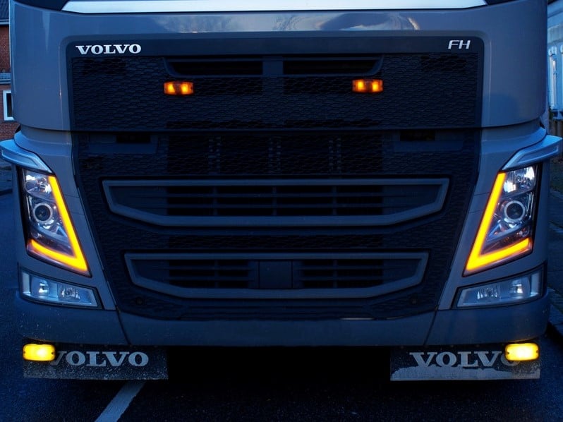 Volvo FH from 2012 to 2015 - DRL conversion kit